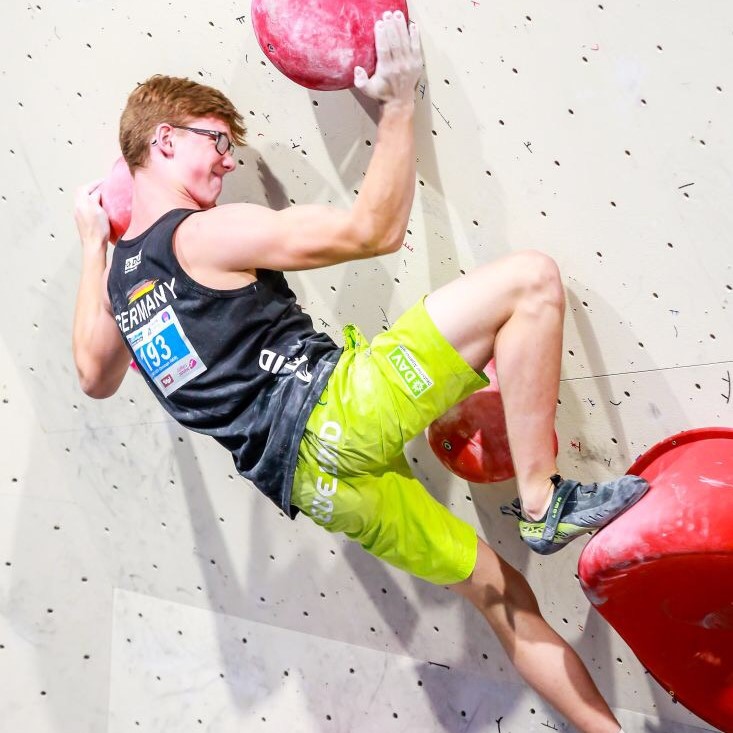 Christoph Schweiger | Mantle Climbing