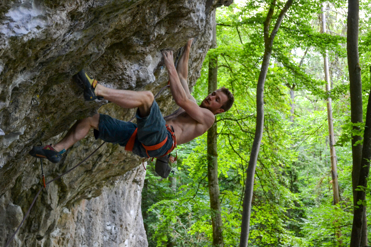 Chilling in the sun and climbing in the shade | Mantle Climbing
